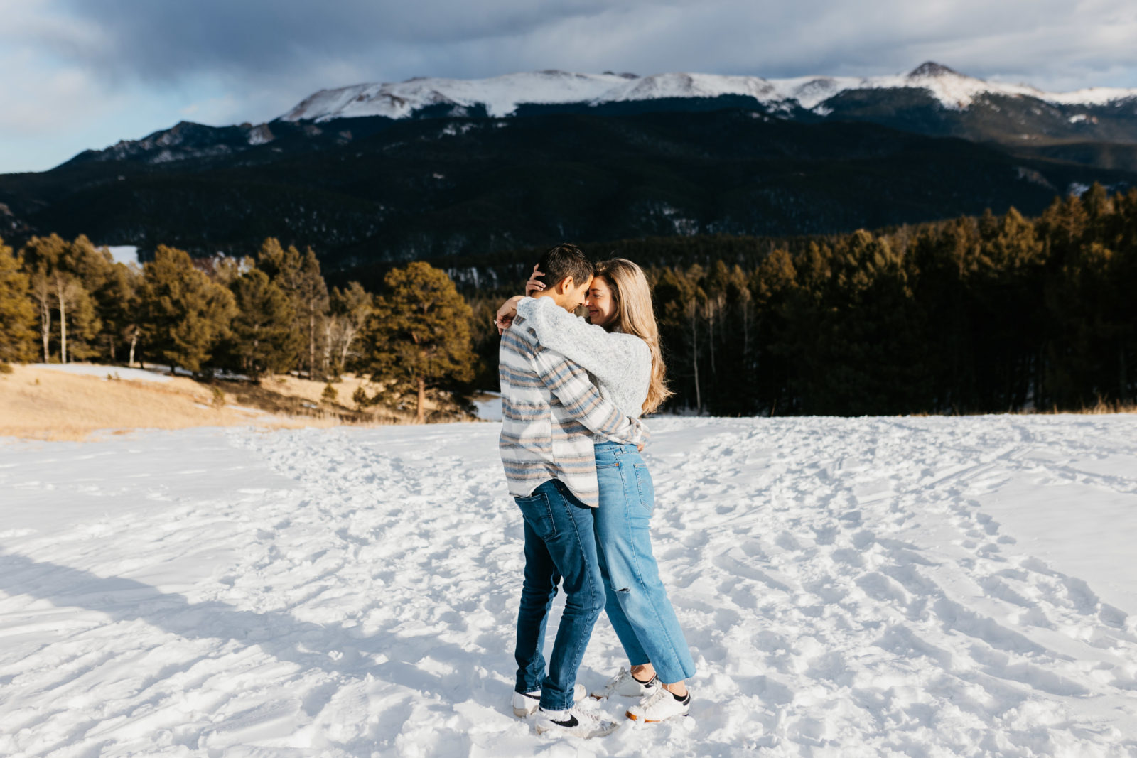 Tips for Non-Awkward Couples Photos - Sarah Arnold Photography